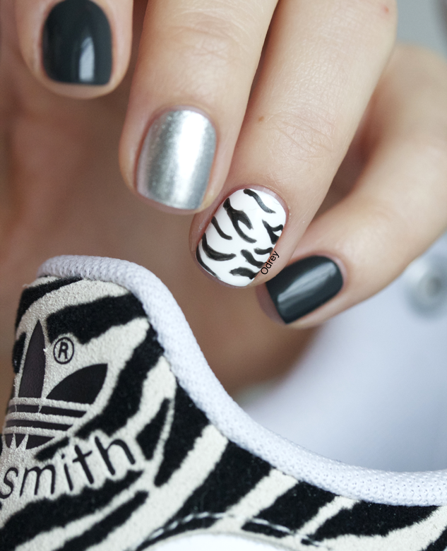 Nail art (stan smith) Zebra – Bien-Être et Paillettes