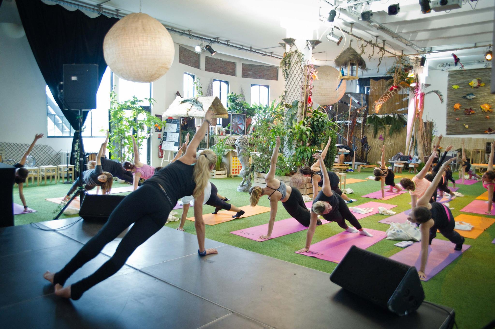 J’ai testé un cours de Strala Yoga avec ZippyPass et Iris Sarg ! – Bien ...